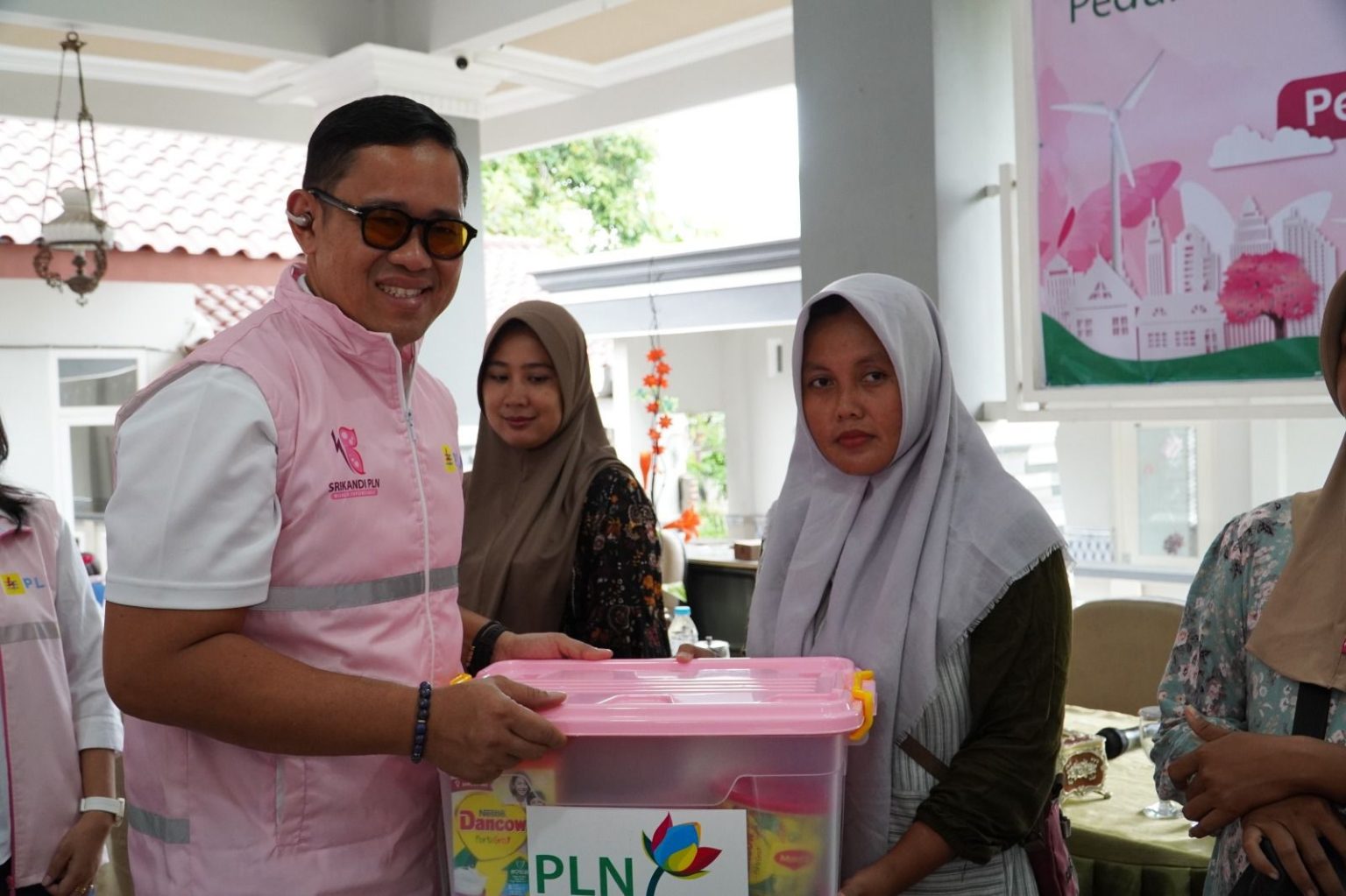 Tingkatkan Kesehatan Ibu Hamil dan Balita, Srikandi PLN Jawa Timur ...